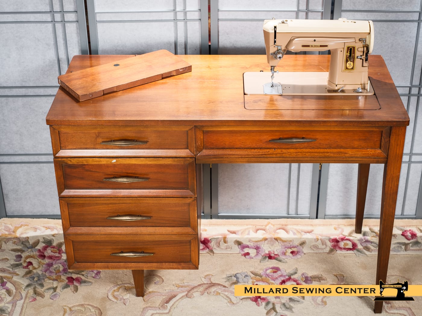 Singer, Bakersfield Cabinet – Millard Sewing Center
